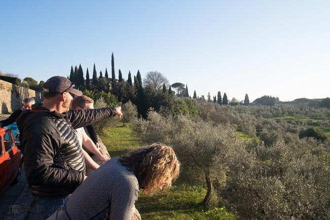 Chianti Wine Tour with 3 Wineries, Food Pairings and Tuscan Lunch - Wrapping Up: Who’s This Tour For?