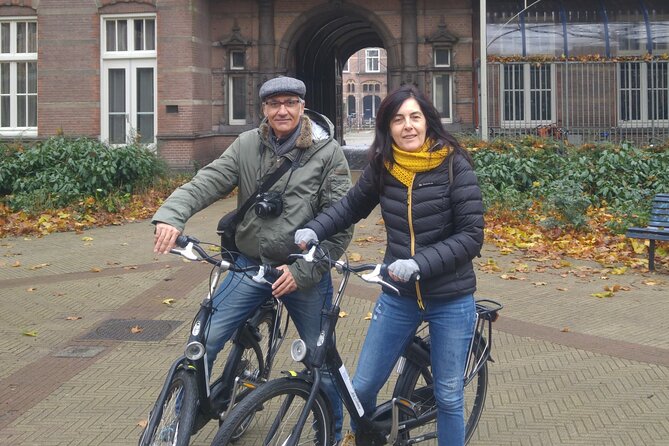 Daily group bike tour in Spanish. - Practical Tips for Travelers