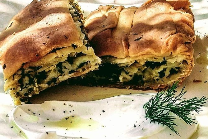 Delicious Greek Dinner Overlooking the Acropolis - Who Should Book This Experience?