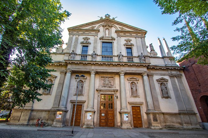 Discover Milans most Photogenic Spots with a Local - Authentic Experiences and Local Insights