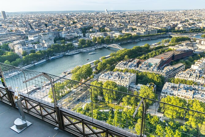 Eiffel Tower with 2nd Floor Access & Trocadero Gardens Tour - Additional Notes