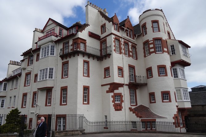 Essential Walking Tour of Edinburgh's Old Town - The Sum Up