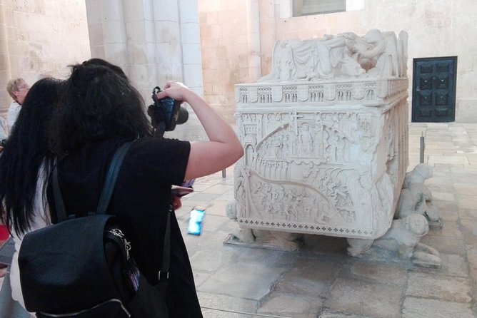 Fátima, Batalha, Alcobaça, Nazaré, Óbidos - Private guided tour - Frequently Asked Questions