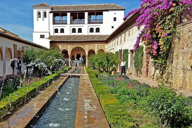 Granada Day Trip: Alhambra & Nazaries Palaces from Seville - FAQ