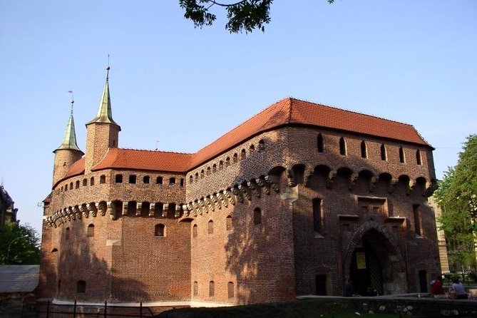 Krakow city tour by electric car - Who Should Consider This Tour?