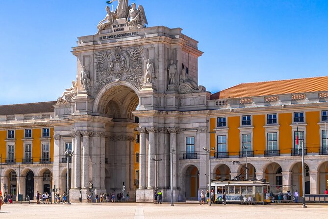 Lisbon: Fatima, Nazare, Obidos, mira de aire cave private tour - FAQ