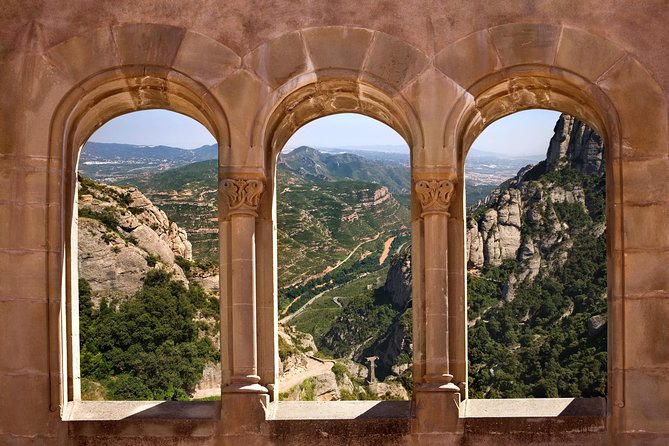 Montserrat Private Guided Tour with Pick up - The Experience from Visitors’ Perspectives