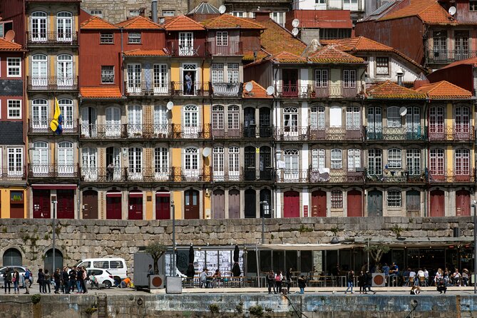 Porto and Gaia: Walking Tour of Douro's Two Riversides - The Group Size and Overall Experience