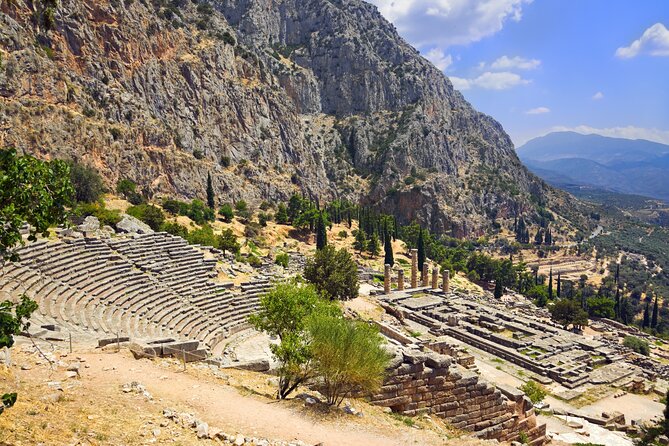 Private 2Days Trip to Delphi, Arachova Hosios Loukas & Thermopylae Tour - Authenticity and Quality