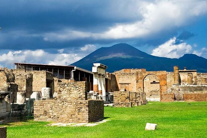 Private Guided Tour Of Naples Historic Center & Pompeii - The Experience of Transportation and Flexibility