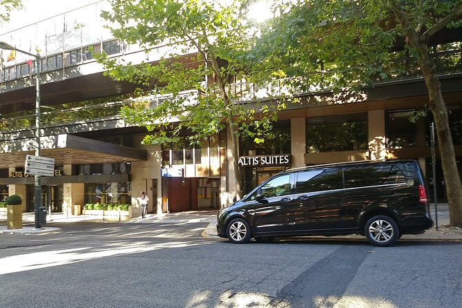 Private Transport between the city of Porto and AHD Airport - FAQs