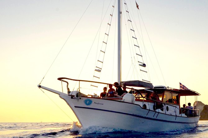 Santorini Caldera Sunset Traditional Cruise with Meal and Drinks - What We Loved and What to Consider