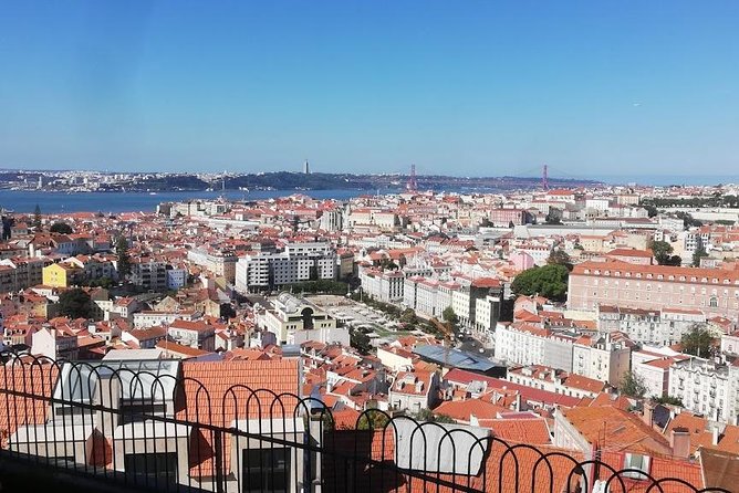 Tour Discover the Amazing Best Views of Lisbon with local Guide - FAQs