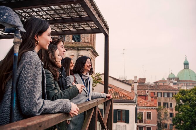 Unseen Venice: Hidden Paths and Rooftop Views - The Traditional Aperitivo and Local Snacking