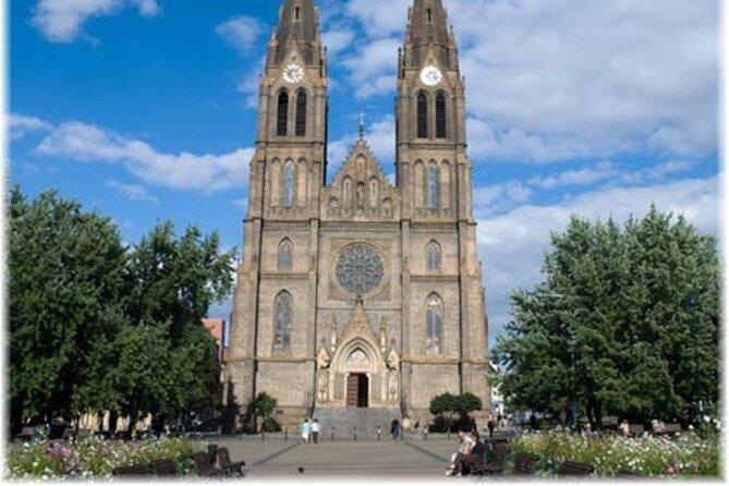 Walking Tour in New Town with Operation Anthropoid (WWII) - FAQ