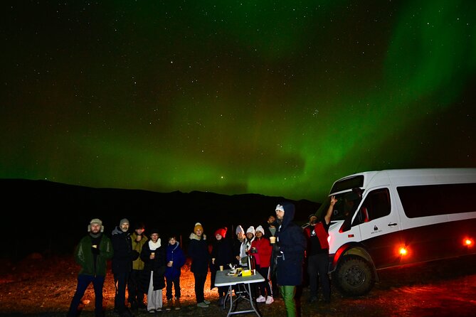 4x4 Minibus Northern Lights with Photo and snacks from Reykjavik - Key Points