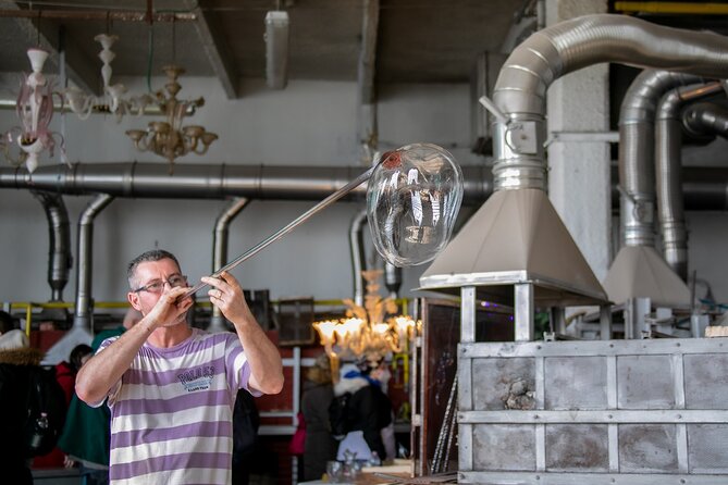 Boat excursion to the islands of Murano, Burano and Torcello - References