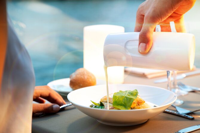 Early evening Dinner Cruise with drinks by Bateaux Parisiens - Frequently Asked Questions