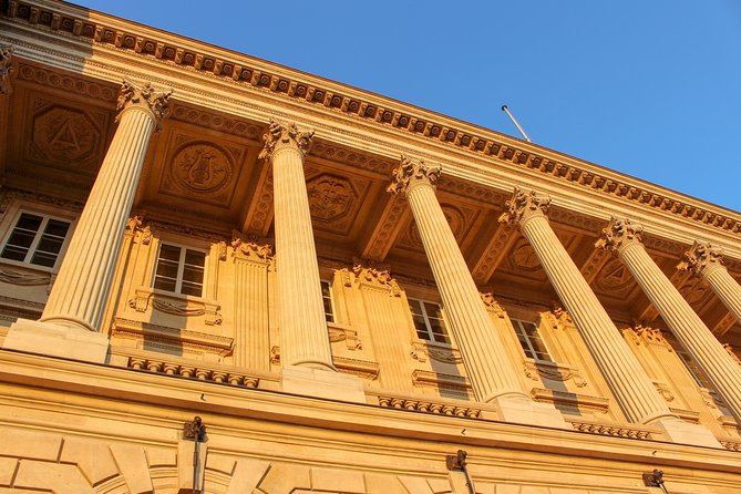 Freemasons, myths and revelations about a secret society - The Sum Up