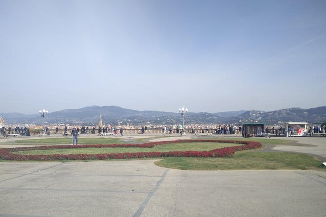 From Florence: Tour to Siena and San Gimignano by Minivan - FAQ About This Tour