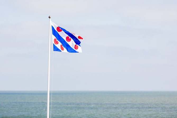 Giethoorn and Afsluitdijk Day Trip from Amsterdam with Boat Trip - Who Will Love This Tour?
