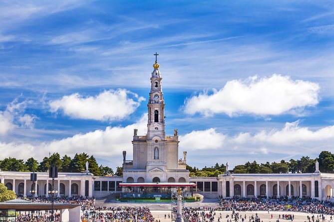 Mira de Aire Caves, Nazaré and Óbidos - All Included Private Tour - The Tour Wraps Up