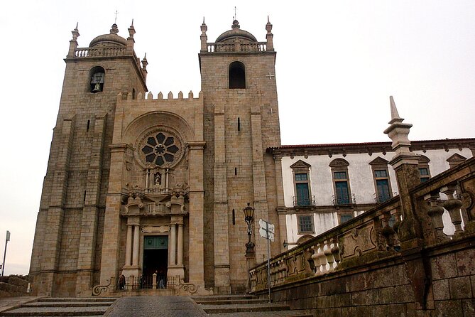 Oporto Private 4-hours Tour with Hotel Pickup - FAQ