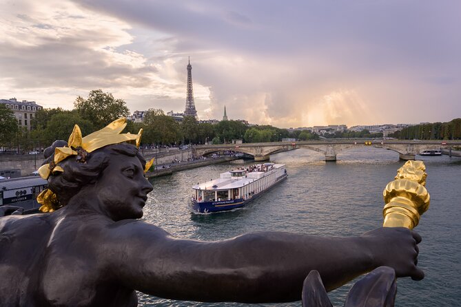 Paris Capitaine Fracasse 3 Course Seine River Dinner Cruise - FAQ