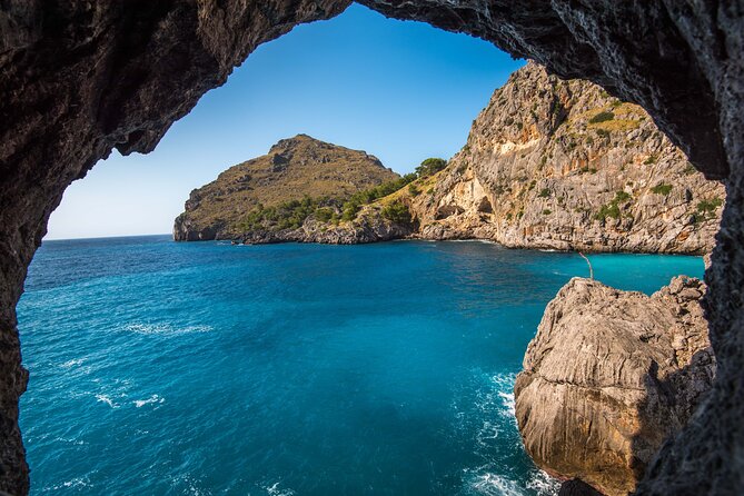Private Boat Tour of Capri and the Blue Grotto in One Day - Analyzing the Cost and Value