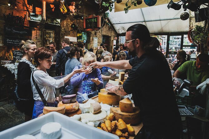 Private Jewish Heritage Tour of Budapest with Local Expert - The Neighborhood Vibe: Erzsébetváros and Kazinczy