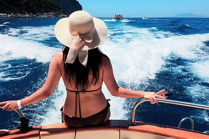 Sorrento: Private boat Capri&Positano - Gozzo Sorrentino 8.50 - The Sum Up