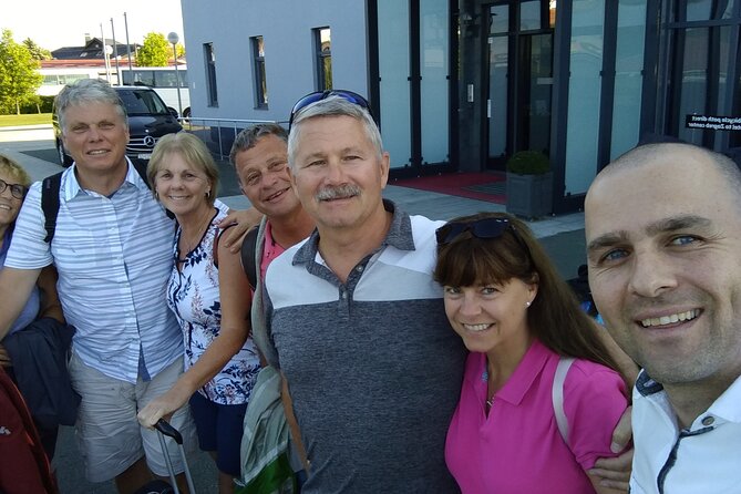 Split to Split Airport Private transfer 1-8 pax (Door to Door transfer) - FAQ