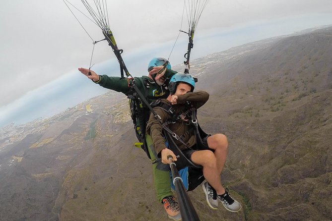 Acrobatic Paragliding Tandem Flight in Tenerife South - FAQ