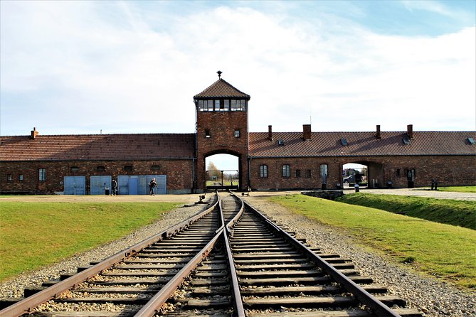 Auschwitz-Birkenau Guided Tour by Private Transport from Krakow - FAQ
