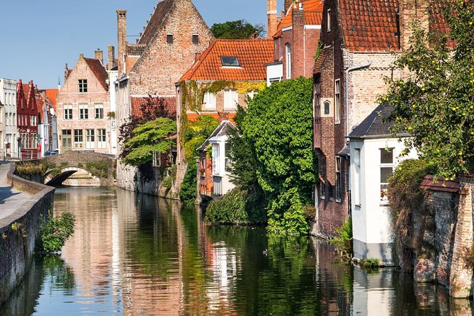 Bruges Guided Day Tour from Paris - Free Time: Chocolates, Shops, and Personal Discoveries