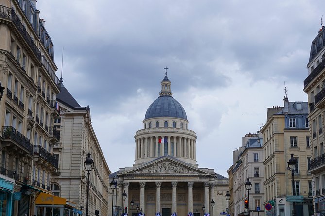 Paris Street Food Crawl (2 Hours Guided Food Tasting Experience) - Who Should Consider This Tour?
