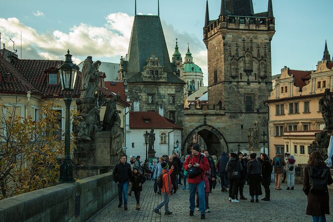 Prague Walking Tour in German: Old Town and Prague Castle - FAQ