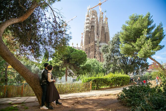 Private and Personalized Photography Adventure in Barcelona - FAQs