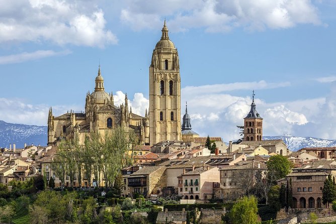 Segovia and Avila Private Tour with Lunch and Hotel Pick up from Madrid - FAQs
