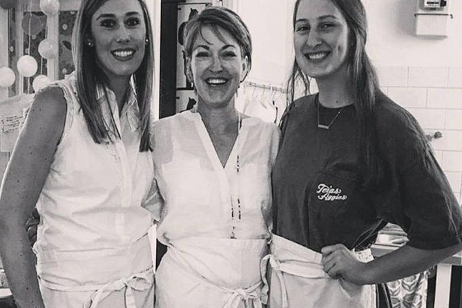 Soufflé Class & Brasserie Lunch with Champagne in Parisian Home - FAQs