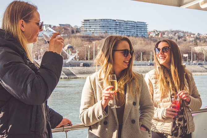 Cocktail Cruise Downtown Budapest - Frequently Asked Questions