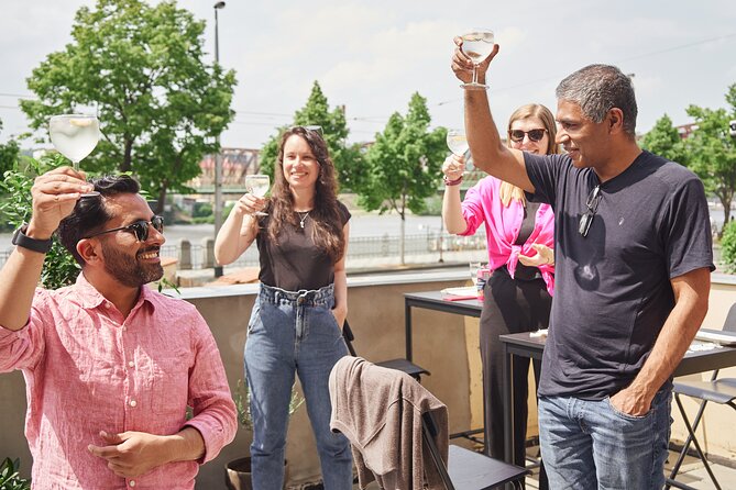 Gourmet Brunch with Chef: Unlimited Drinks & Stunning River Views - Who Will Love This?