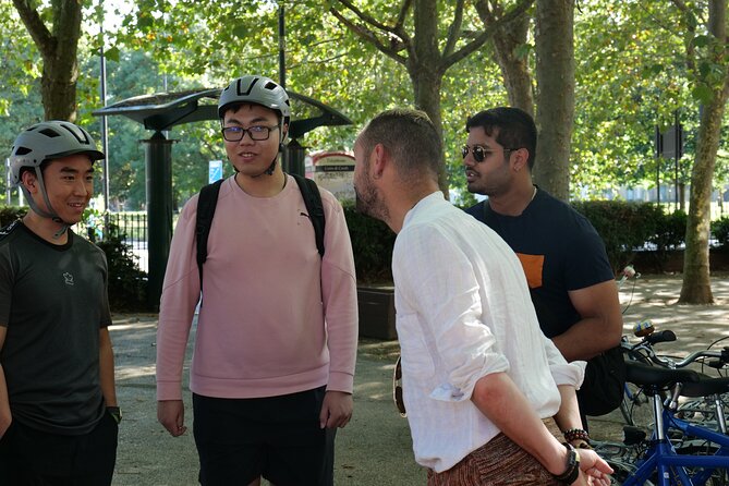 London Classic Landmarks Bike Tour with Local Guide - Frequently Asked Questions