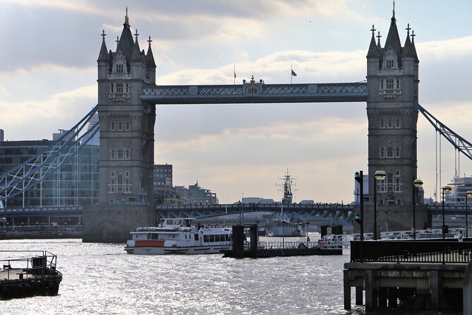 London Landmark Sightseeing Tour - FAQs