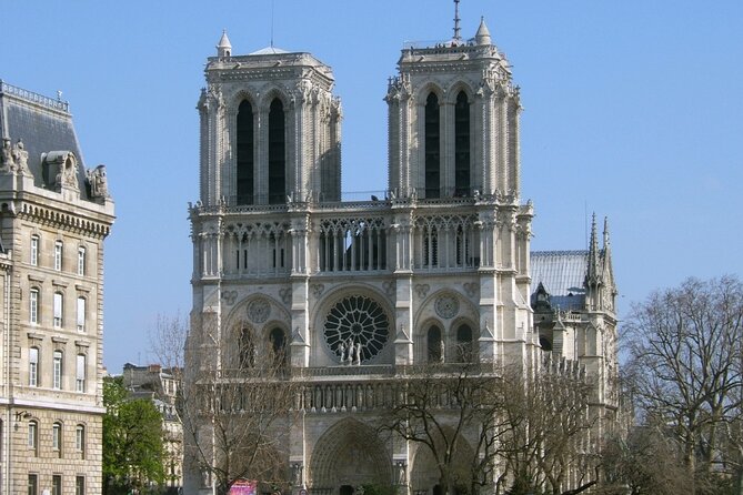 Notre Dame Paris outdoor Tour with Crypt Entry - FAQ