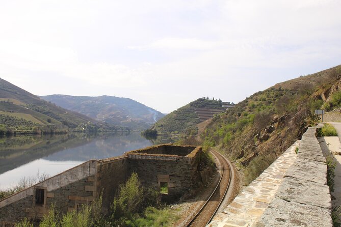 Tour the Douro wine region, and discover the fantastic landscape - FAQs