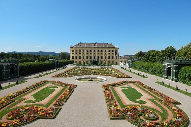 A day in the life of Vienna - Private tour with a local - Key Points
