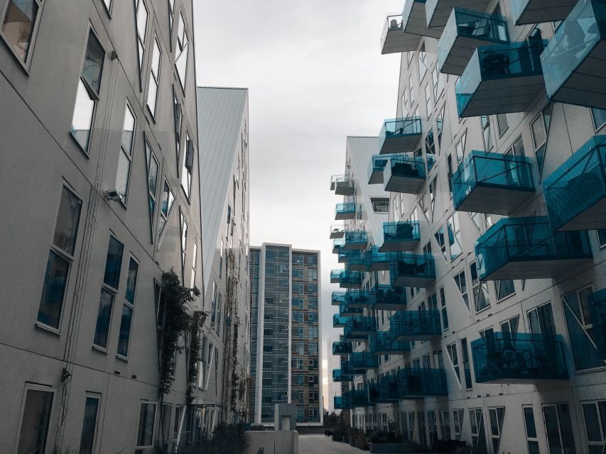 Aarhus: Surprise City Walking Tour with Local Guide