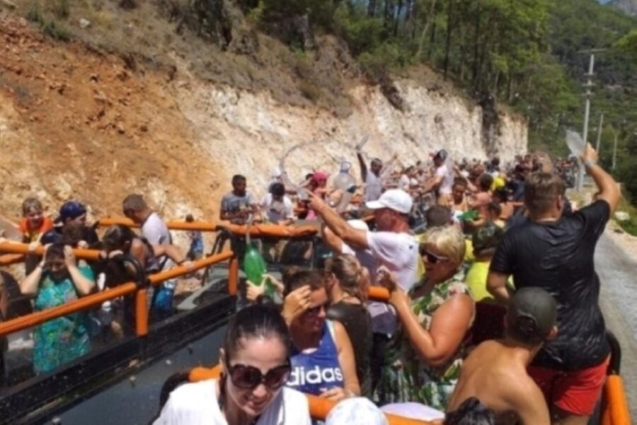 Alanya Family Jeep Safari Full-Day Adventure with Lunch