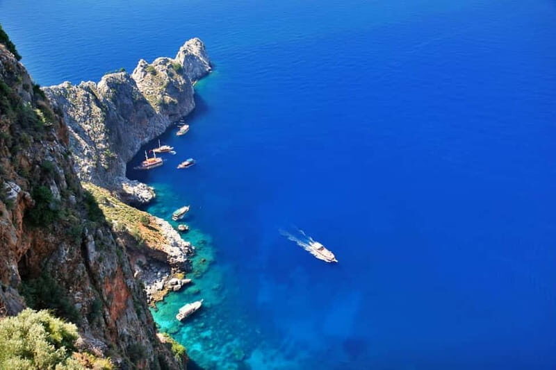 Alanya: Pirate Boat Party with Foam, Disco, Lunch & Drinks